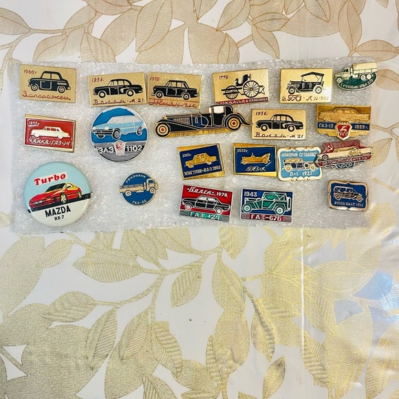 Accessories | Vtg Lot Of 2 Car Badges Soviet Era Ussr Volga Gaz Zaz ...